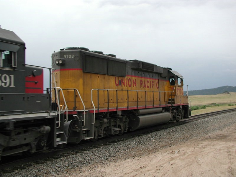 UP 5702
